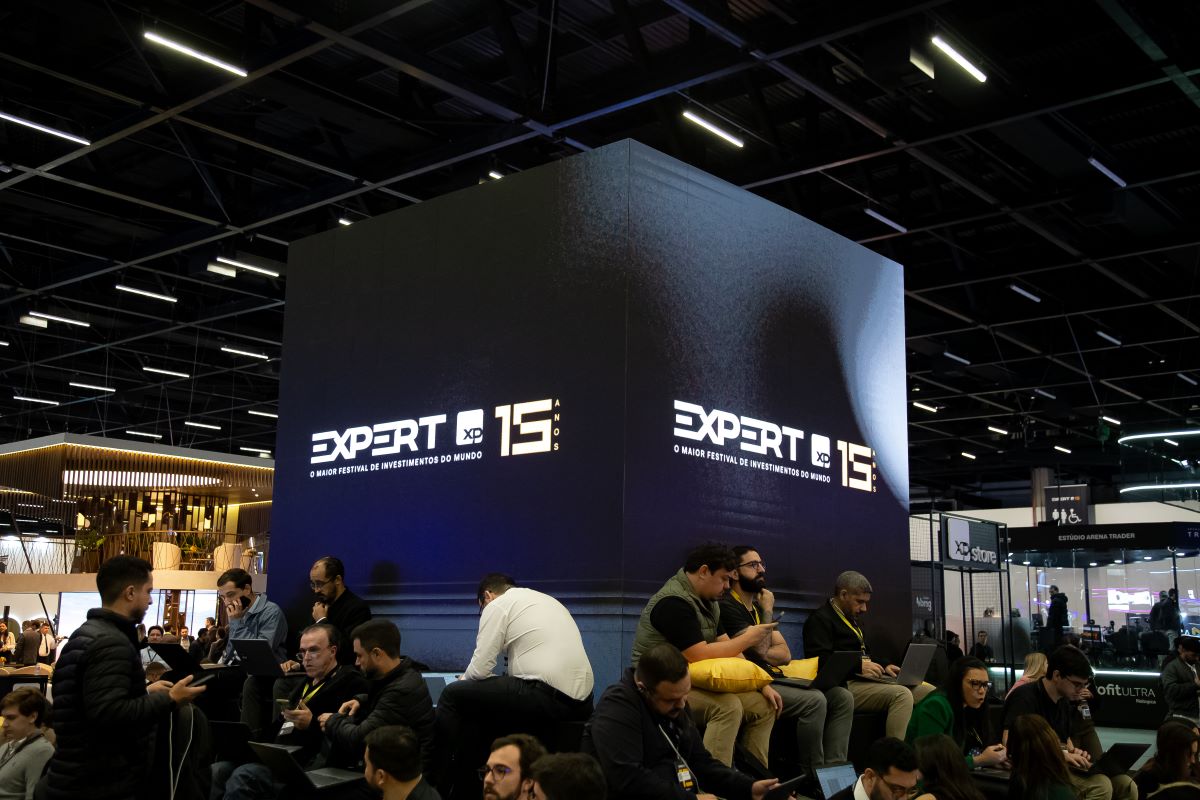 Expert XP 2025: o presente e o futuro dos FIIs - XP Investimentos