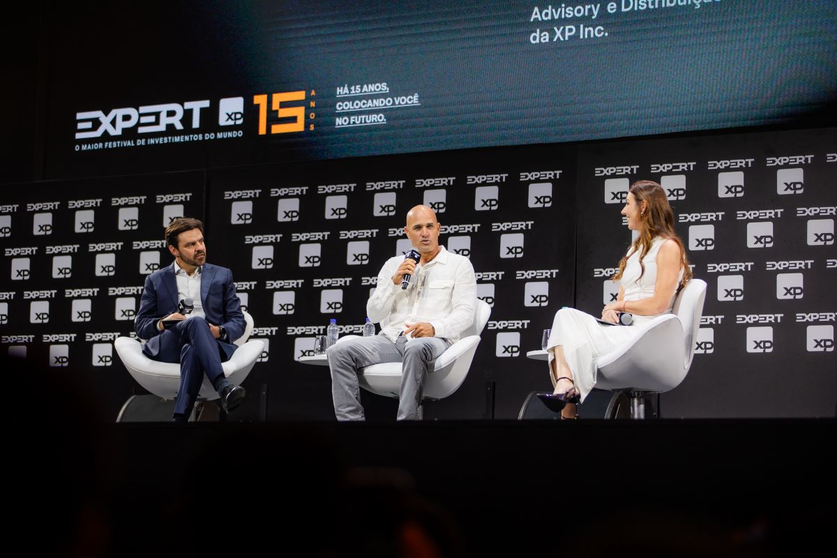 Rodrigo Santoro, Morgan Housel e Kelly Slater na Expert XP 2025